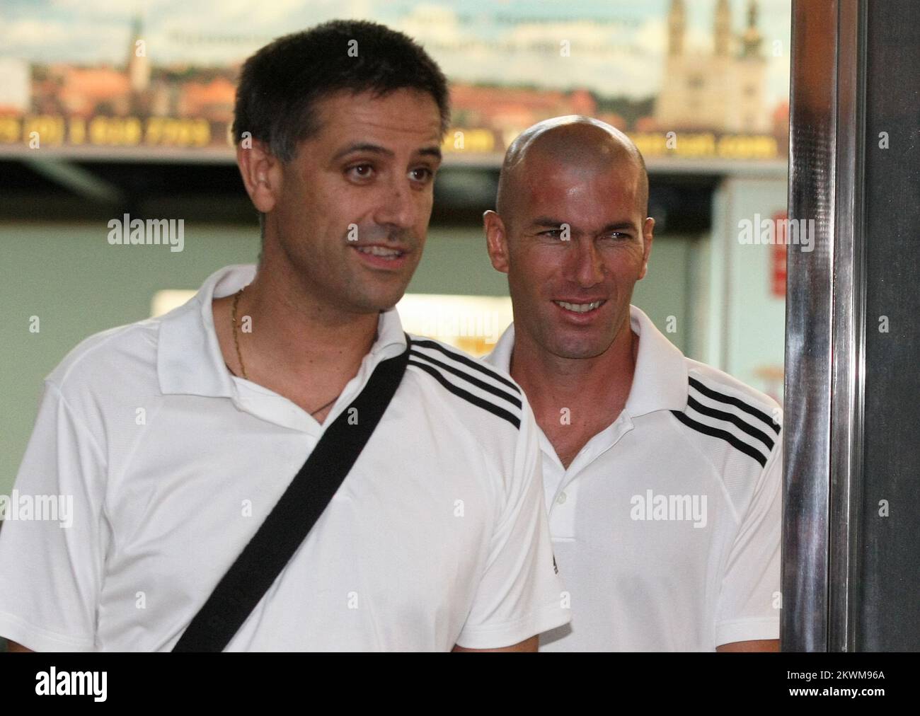 Zinedine zidane foto -Fotos und -Bildmaterial in hoher Auflösung – Alamy