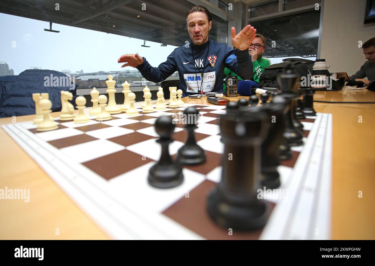 14.11.2013., Iceand, Reykjavik - Trainer der kroatischen ...