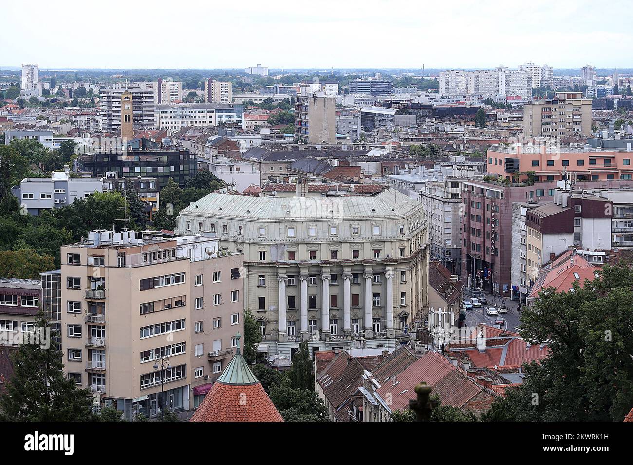 Panoramablick auf die Sehenswürdigkeiten der Stadt von der Kathedrale ...