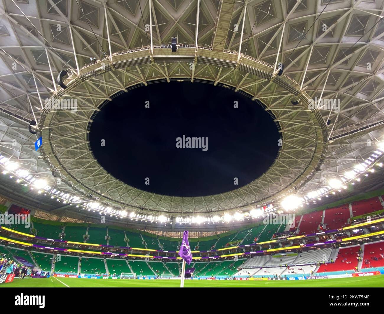 DOHA, KATAR - NOVEMBER 29: FIFA-Weltmeisterschaft Katar 2022 Gruppe B ...
