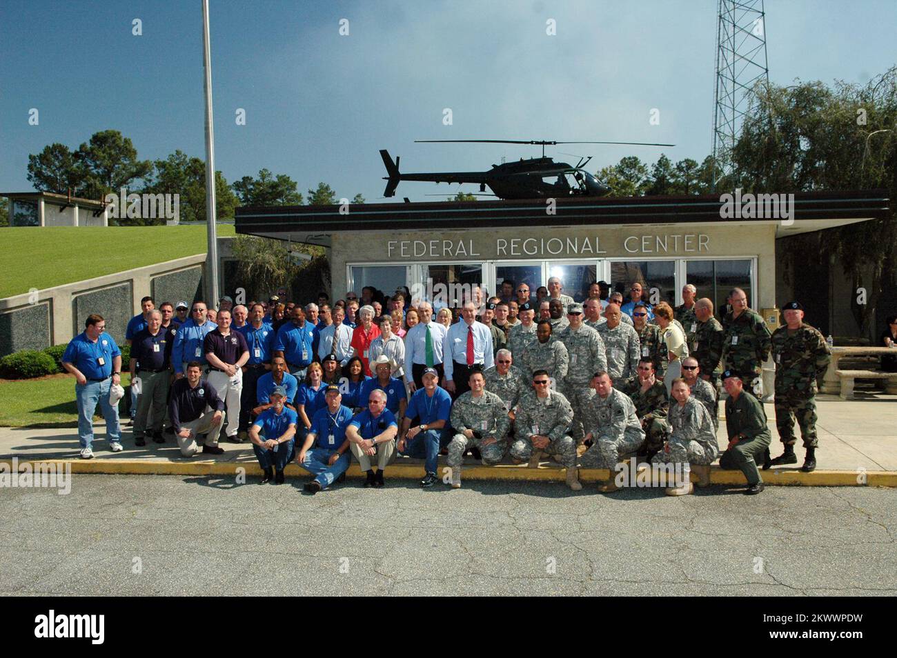 Mobile emergency operations center -Fotos und -Bildmaterial in hoher ...