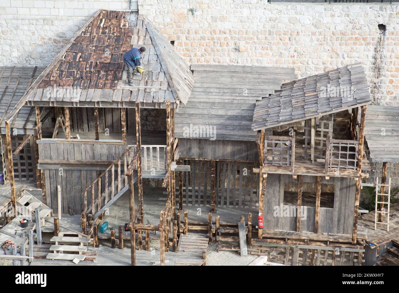 Das Set von Robin Hood: Ursprünge werden immer größer. Die größte ...