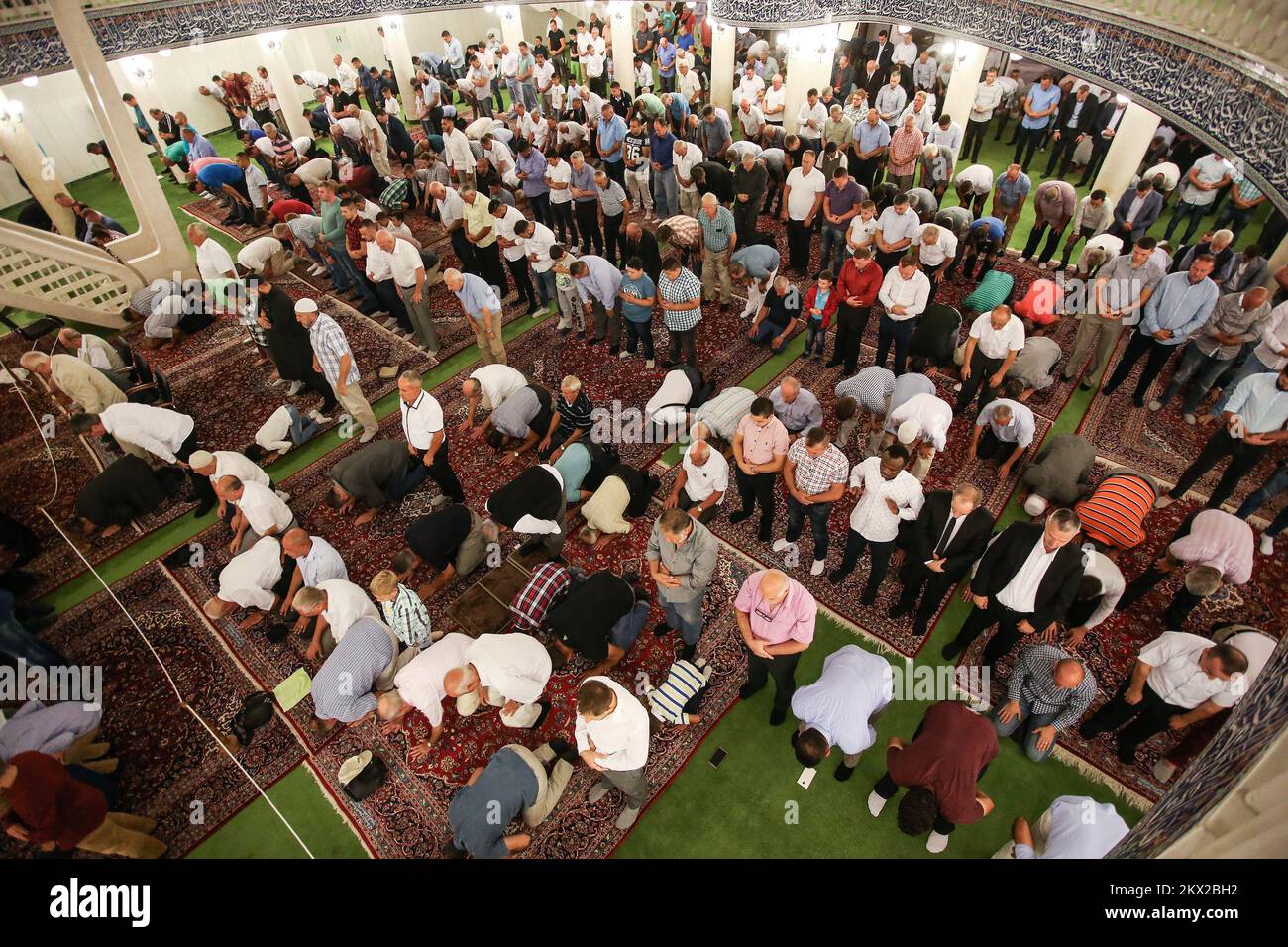 01.09.2017., Zagreb, Kroatien - Moslems versammelten sich vor ...