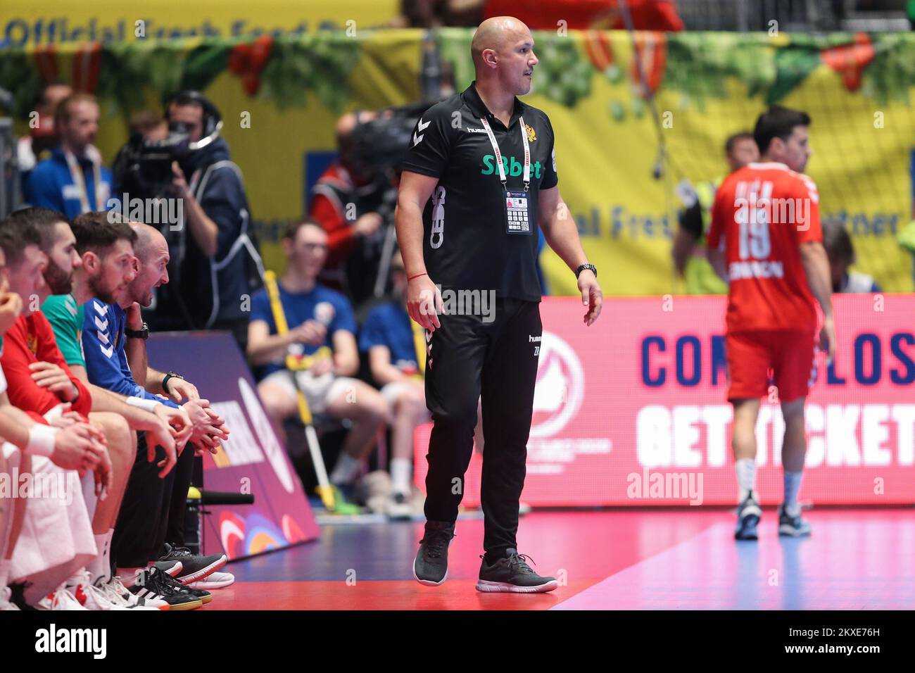 Zoran roganovic trainer -Fotos und -Bildmaterial in hoher Auflösung – Alamy