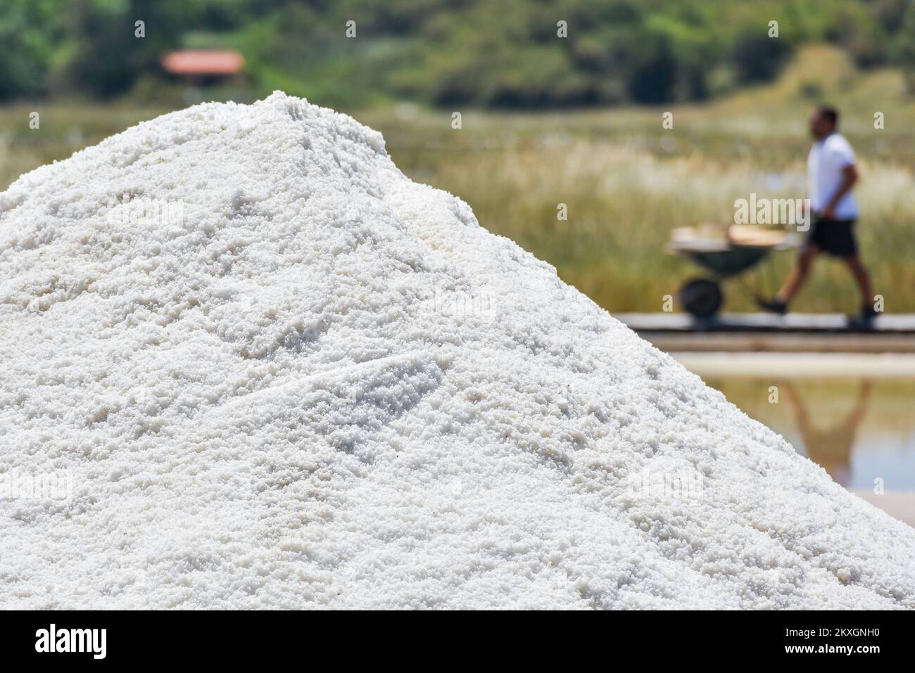 Blick auf Nin Saltworks in Nin, Kroatien, am 9. Juli 2020. Das Salzwerk ...
