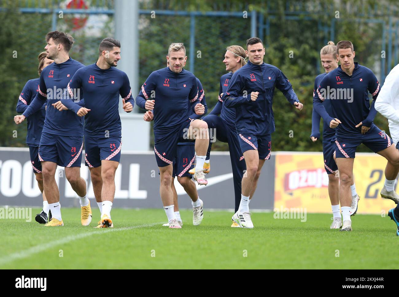 Die Fußballspieler Bruno Petkovic, Antonio Mirko Colak, Dario Melnjak ...