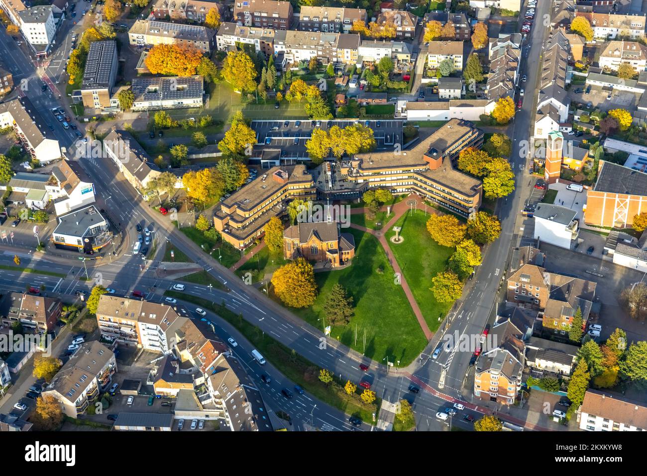 Luftaufnahme, Finanzamt Bottrop, Polizei Bottrop, Kreuzkampkapelle ...