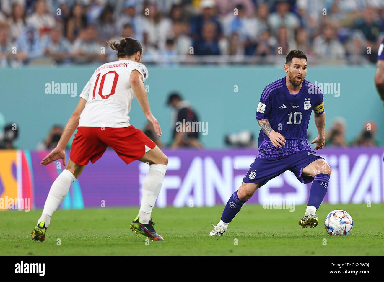 Lionel Messi beim FIFA-Weltmeisterschaftsspiel Katar 2022 Gruppe C ...