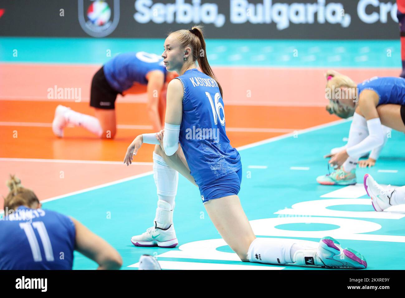 Vera Kastsiuchyk aus Belarus erwärmt sich vor dem CEV EuroVolley 2021 ...