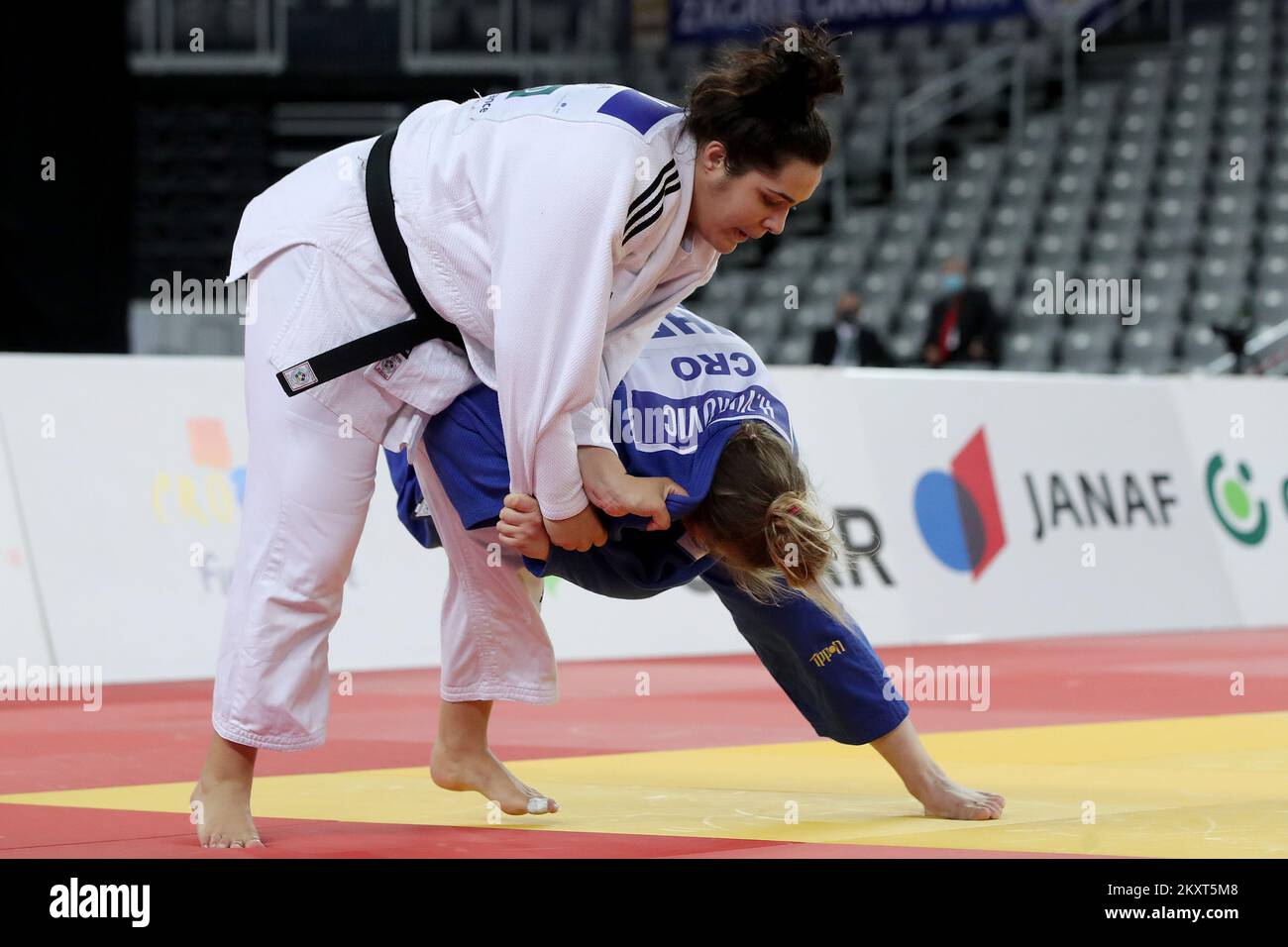 ZAGREB, KROATIEN - SEPTEMBER 26: Laura Fuseau aus Frankreich und Helena ...