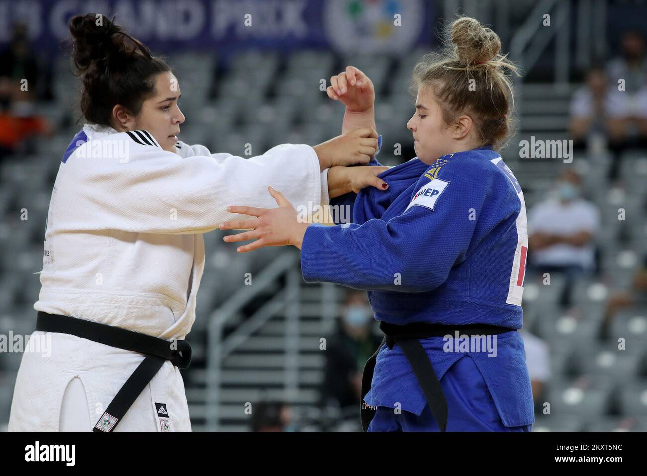 ZAGREB, KROATIEN - SEPTEMBER 26: Laura Fuseau aus Frankreich und Helena ...