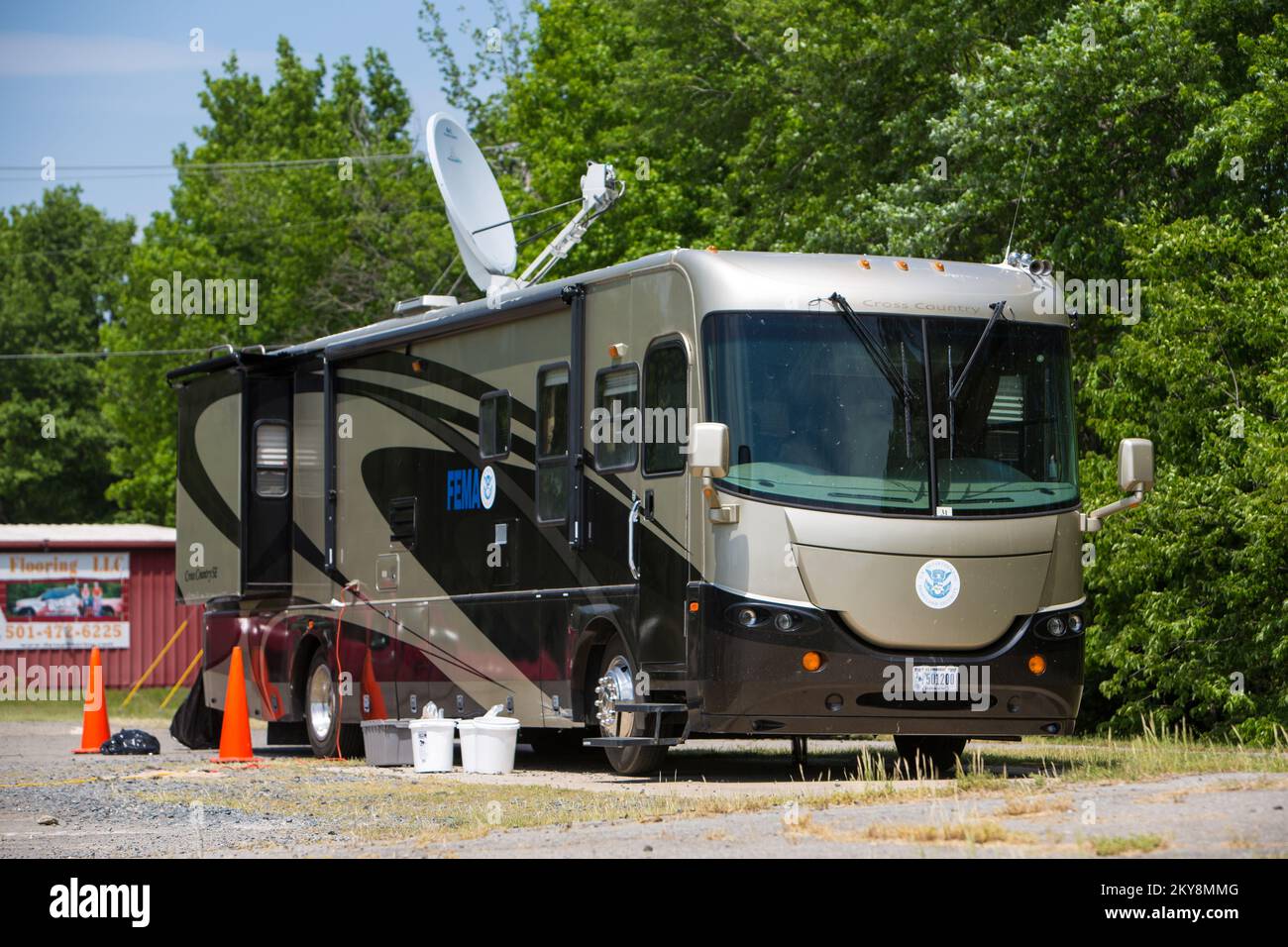 Mayflower, AR, 7. Mai 2014 â€„Ein FEMA Mobile Registration Intake ...