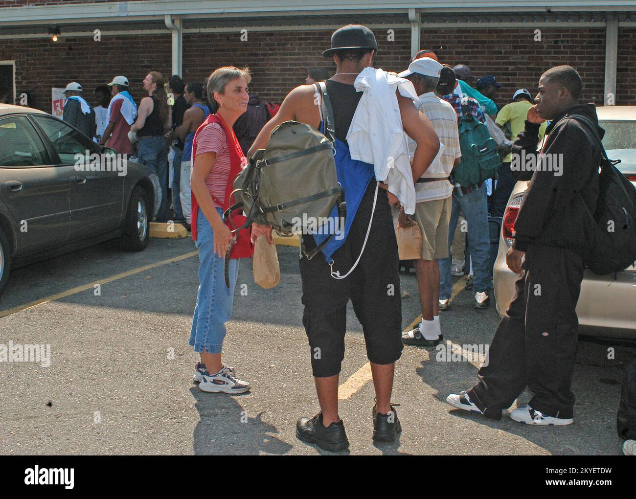 Hurrikan Katrina, Baker, LA., 14. Oktober 2005 -- Ein Mitarbeiter des ...