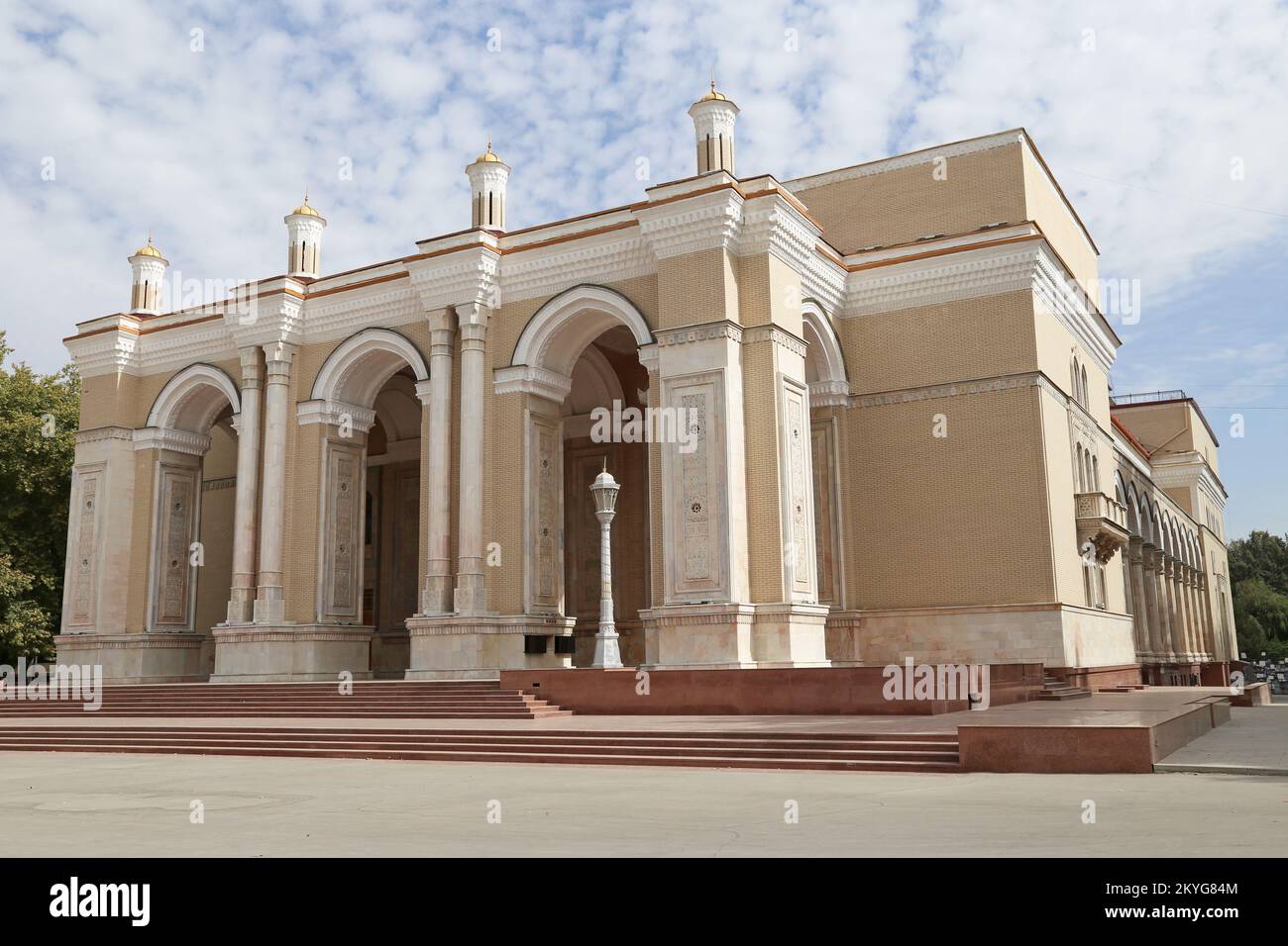 Alisher navoi oper und ballett theater -Fotos und -Bildmaterial in ...