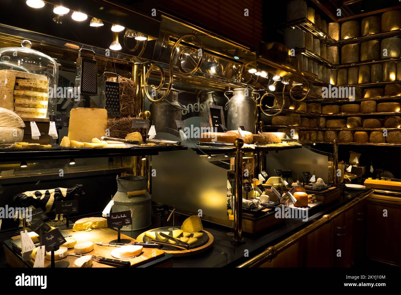 Les grands buffets -Fotos und -Bildmaterial in hoher Auflösung – Alamy