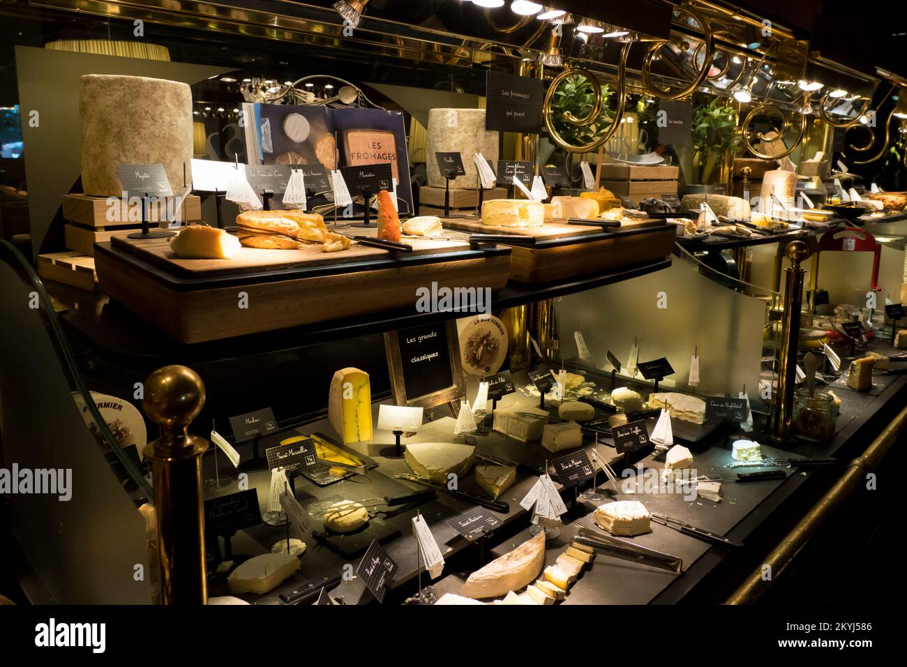 Das größte Käsebuffet der Welt in Frankreich - die größte Auswahl an ...