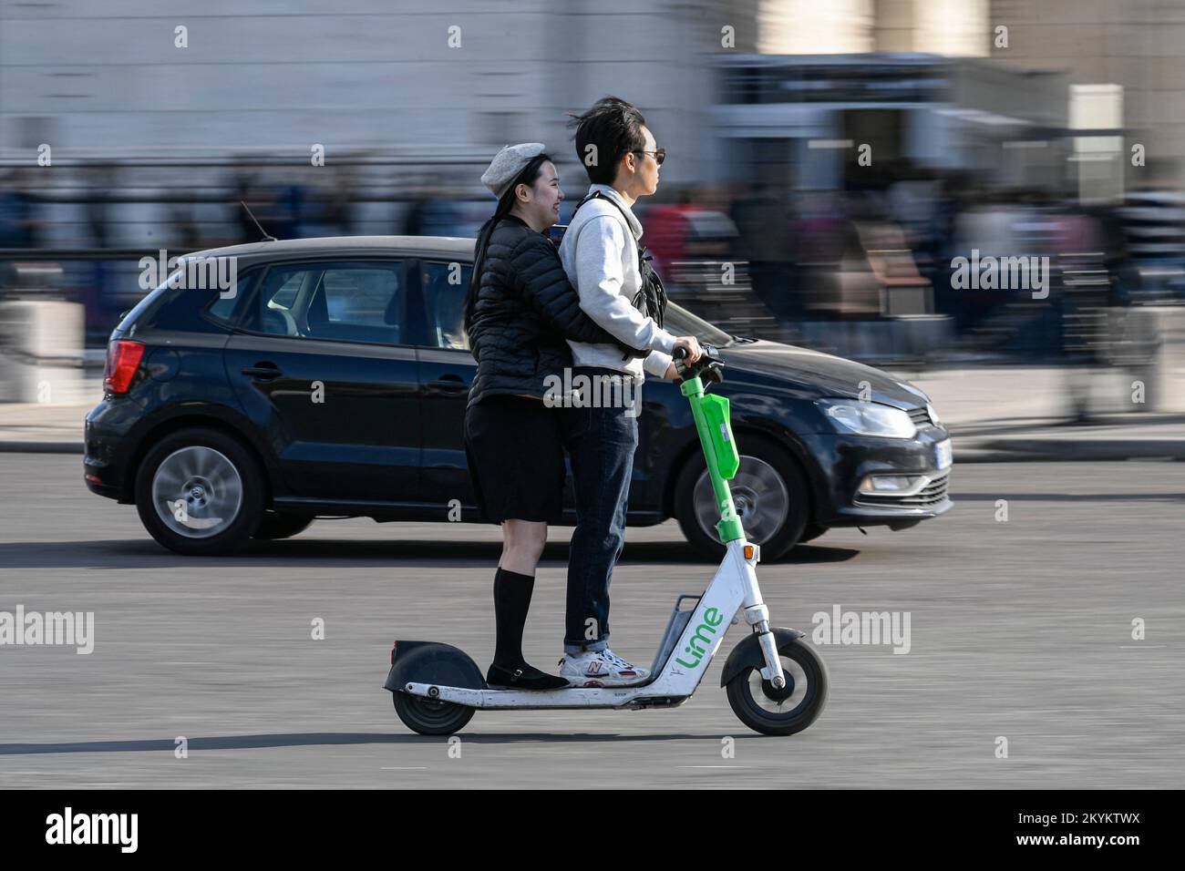 Abbildung zeigt elektrische Selbstbedienungsroller, Entwicklung eines ...