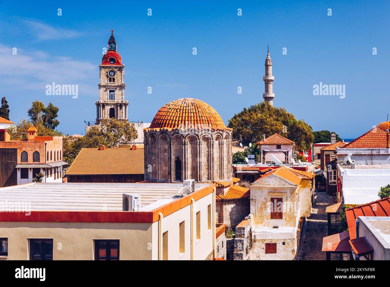 Mittelalterliche Bogenstraße in der Altstadt von Rhodos, Griechenland ...