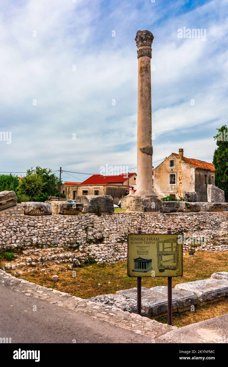 Überreste des größten römischen Tempels an der Adria in Nin, Kroatien ...