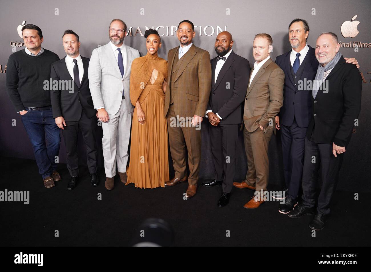 Besetzung und Besatzungsmitglieder, darunter (von der zweiten linken ...