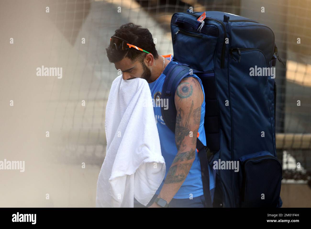 Indischer Cricketspieler Virat Kohli während der Übungssitzung auf dem Gelände der National ...