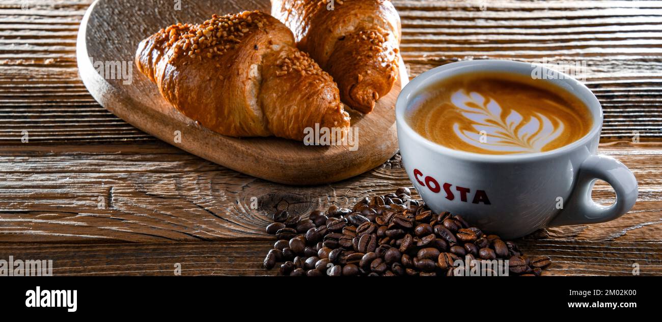 POZNAN, POL - APR 14, 2022: Cup of Costa Coffee, eine Marke des ...