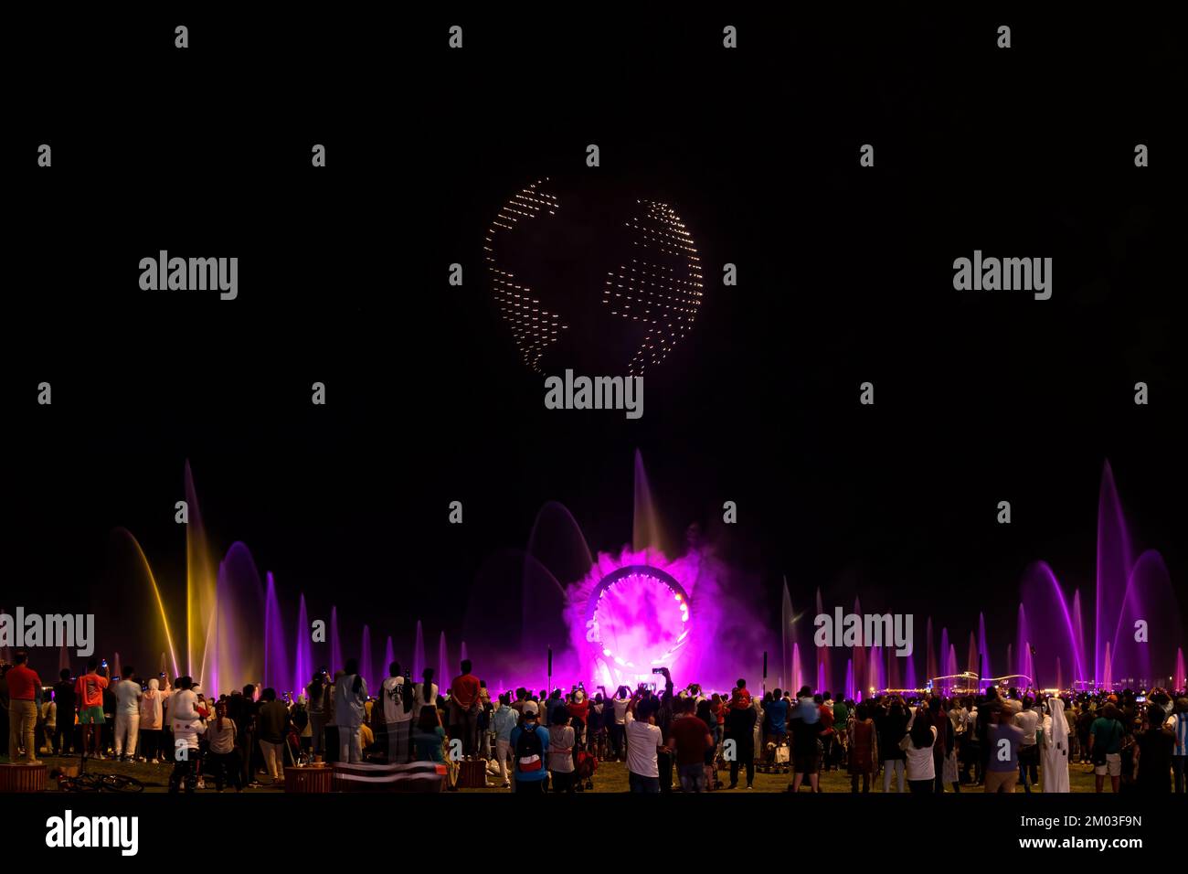 Corniche drohnenshow -Fotos und -Bildmaterial in hoher Auflösung – Alamy