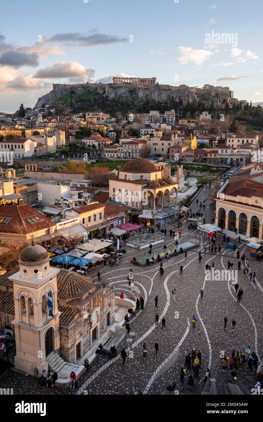 Blick über die Altstadt von Athen, mit der Panagia Pantanassa Kirche ...