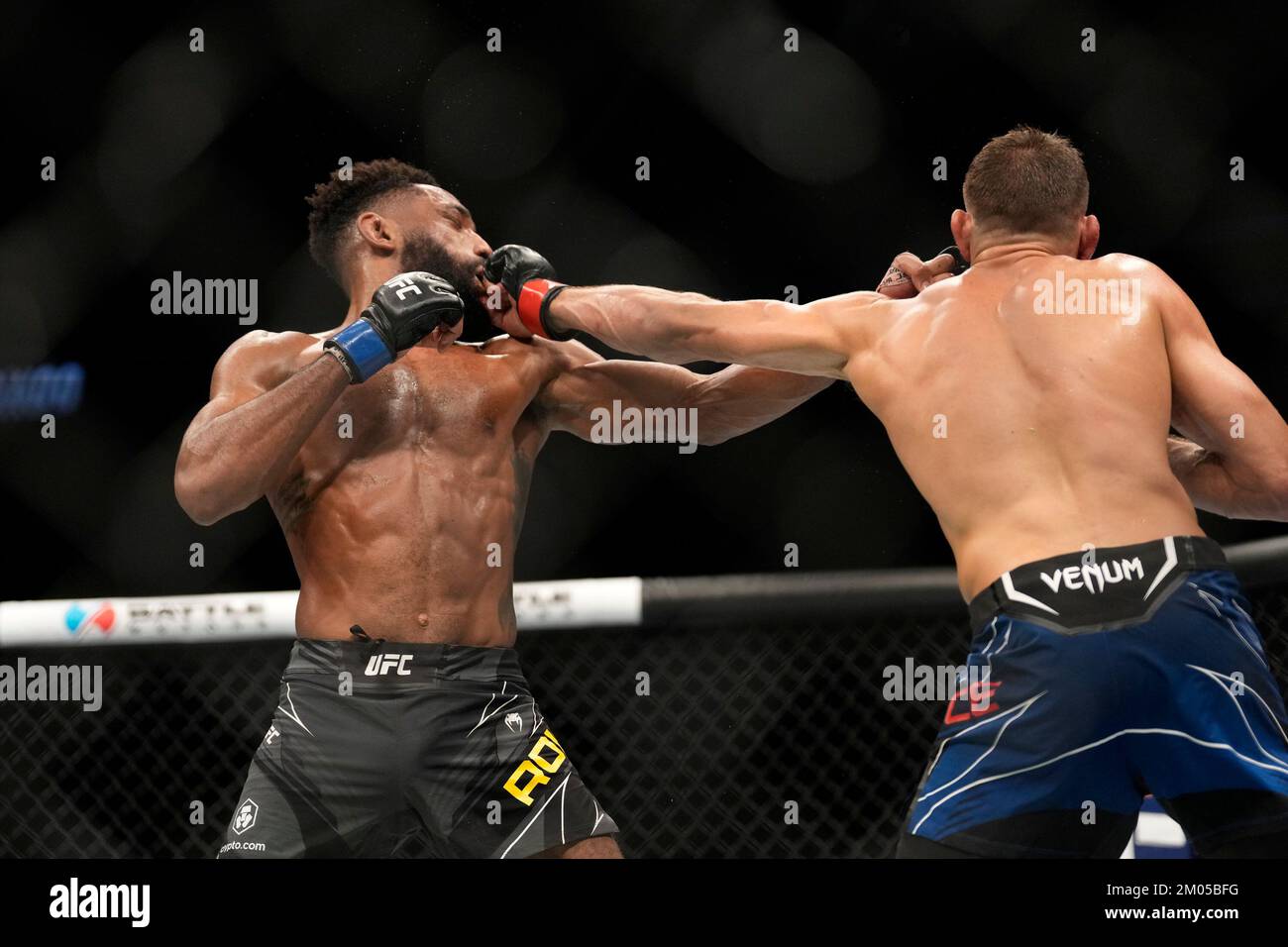 Niko price l und phil rowe r -Fotos und -Bildmaterial in hoher ...