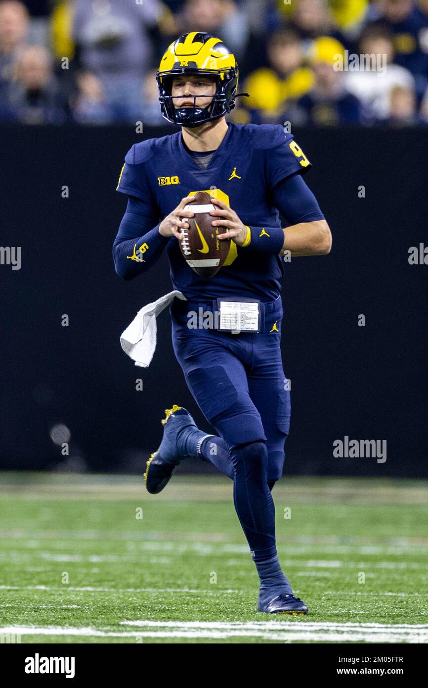 03. Dezember 2022: Michigan Quarterback J.J. McCarthy (9) spielt im ...