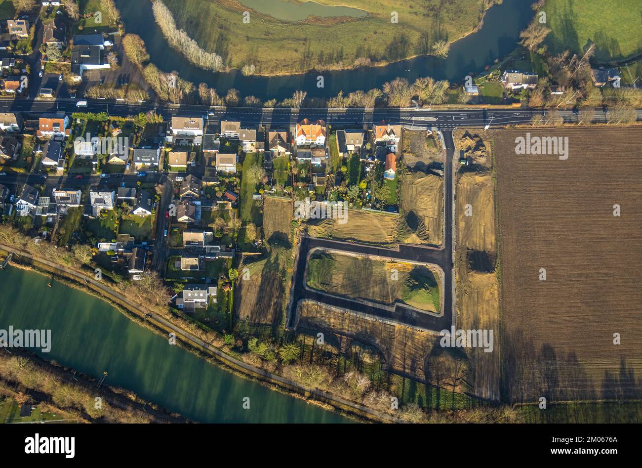 Luftaufnahme, Baustelle und Neubau für Wohnhäuser im Fuchswinkel in der Lippestraße am Kanal ...