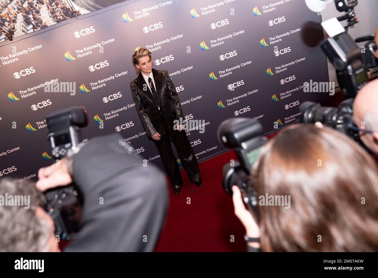 Die Sängerin Brandi Carlile posiert für ein Foto auf dem roten Teppich ...