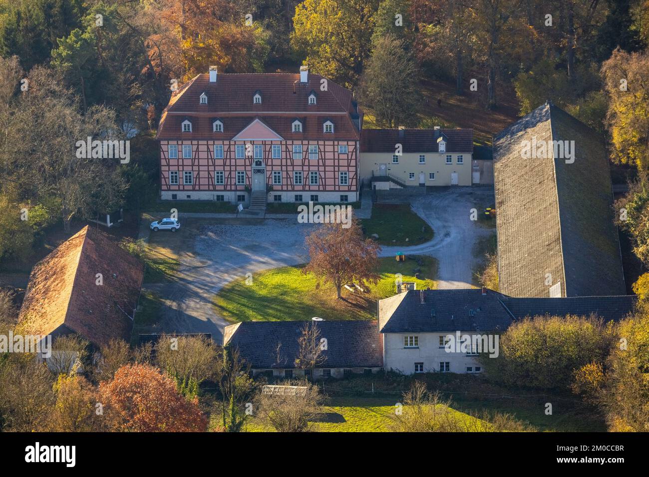Blick aus der Vogelperspektive, Fachwerkhaus gut Rödinghausen mit ...