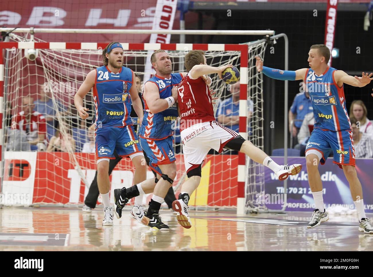Mens handball -Fotos und -Bildmaterial in hoher Auflösung – Alamy