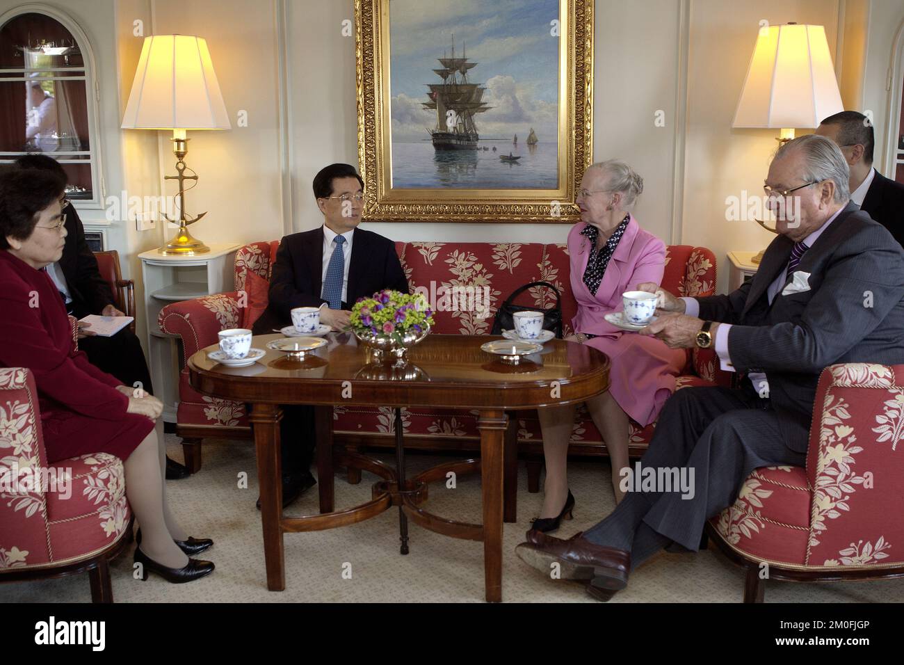 Königin Margrethe und Prinz Consort Henrik waren Gastgeber von ...