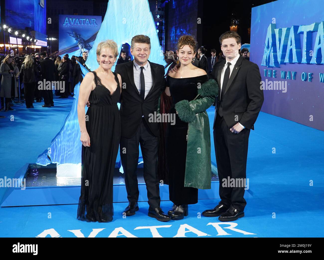 (Von links nach rechts) Lorraine Ashbourne, Andy Serkis, Ruby Ashbourne ...