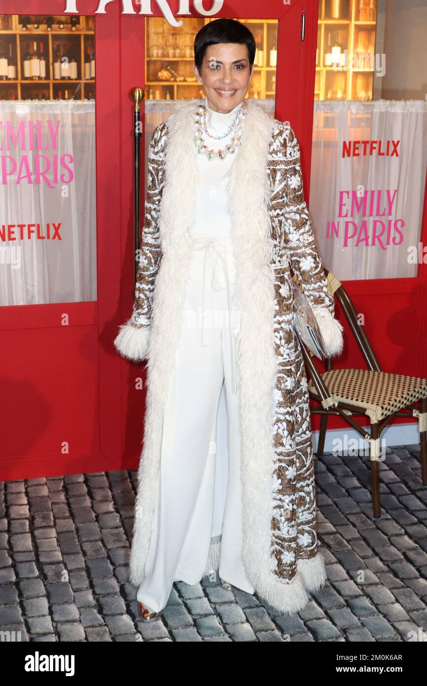 Cristina Cordula Besuchen Sie die „Emily in Paris“ von Netflix ...
