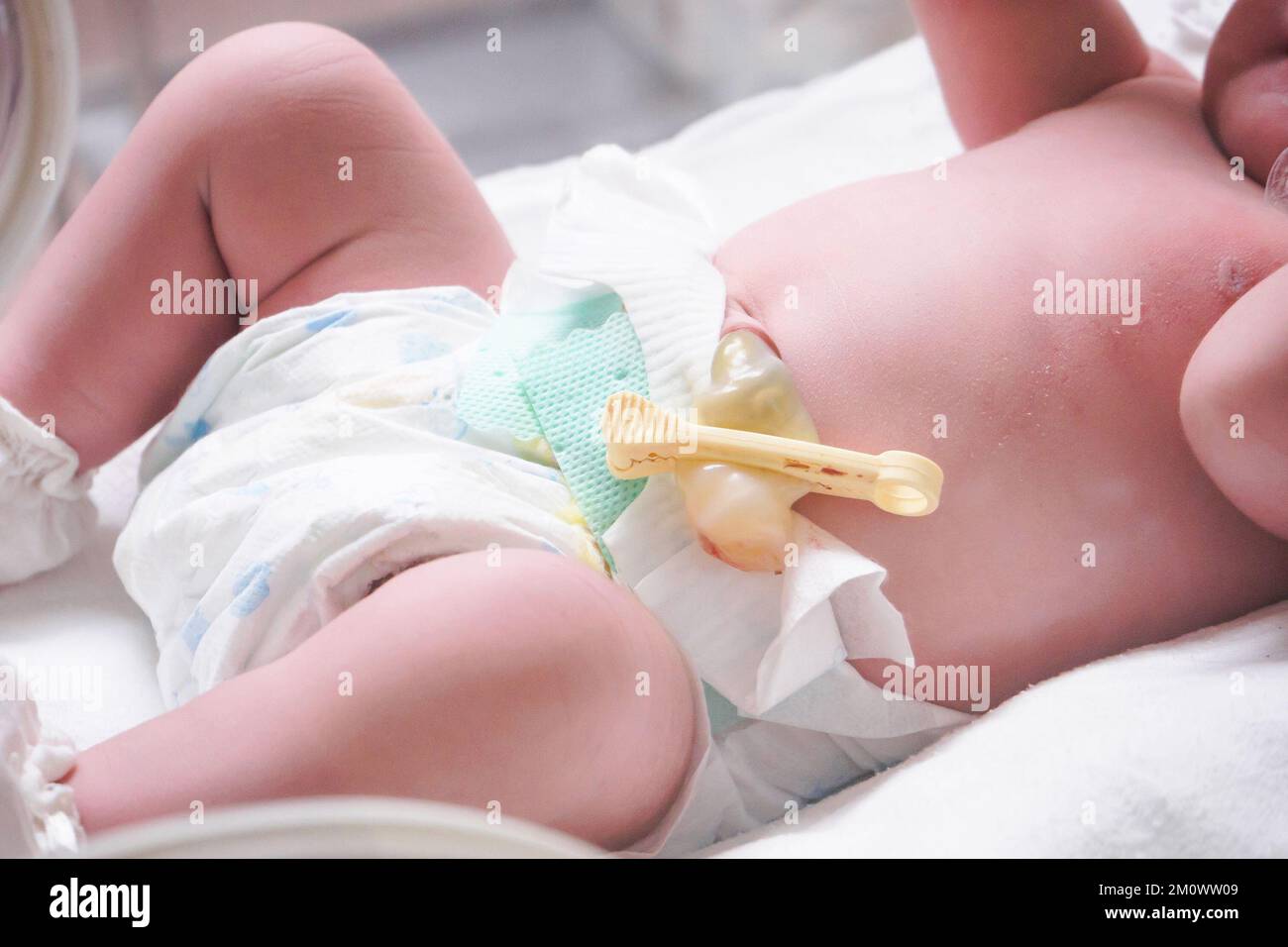 Nabel mädchen -Fotos und -Bildmaterial in hoher Auflösung – Alamy