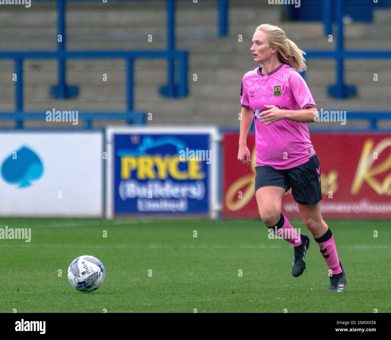 Wolverhampton wanderers frauen fc -Fotos und -Bildmaterial in hoher ...