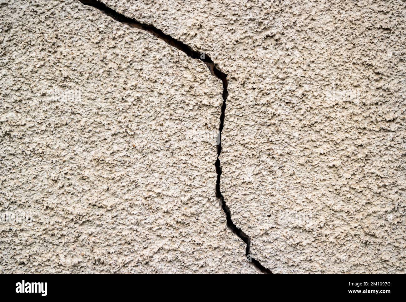 Riss im haus -Fotos und -Bildmaterial in hoher Auflösung – Alamy