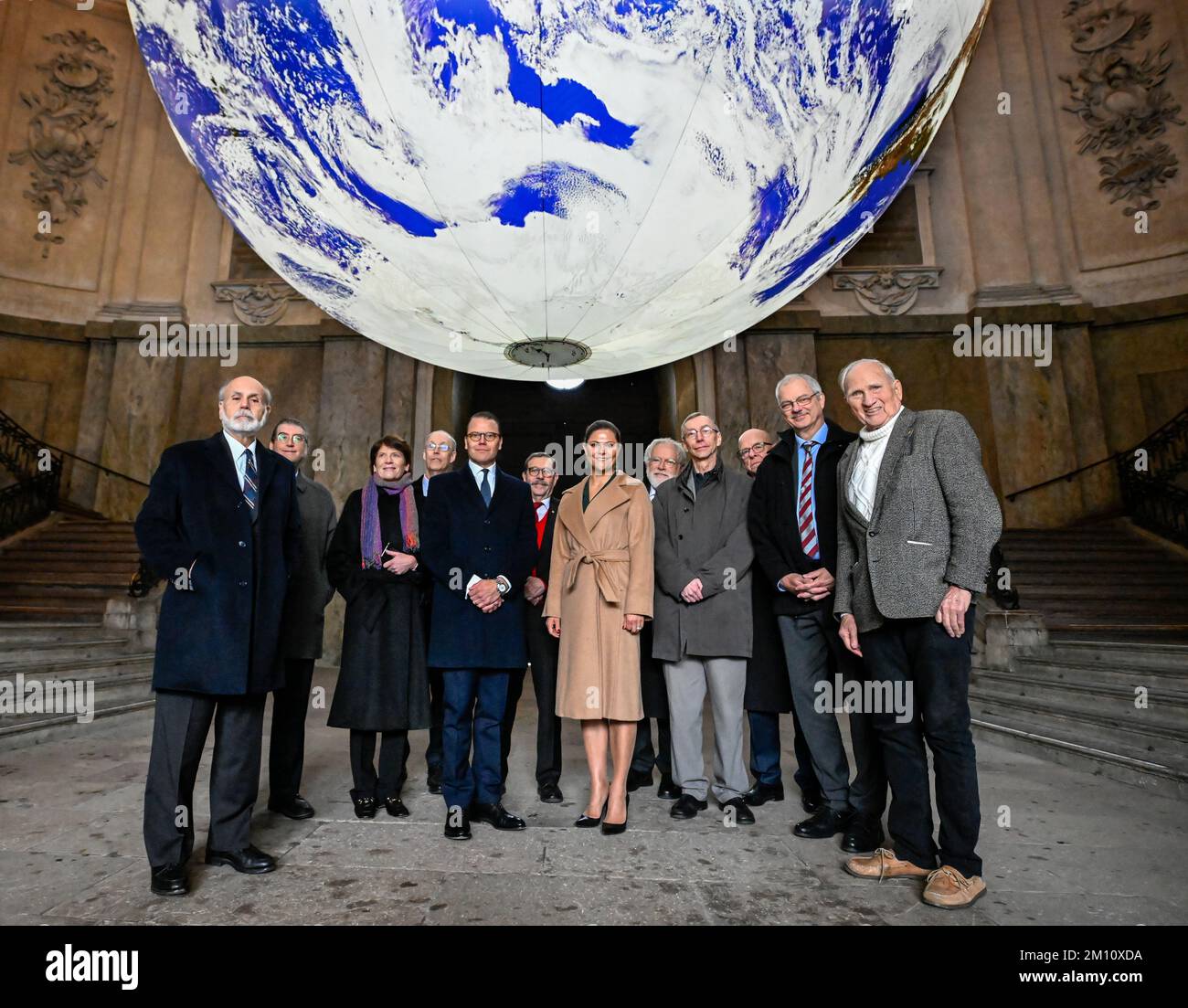 Die Nobelpreisträger von 2022 wurden zusammen mit dem Kronprinzessinnen ...