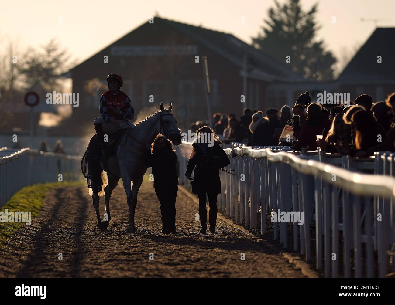 Evas Oskar reitete von Jockey Alan Johns, nachdem er am ersten Tag des ...