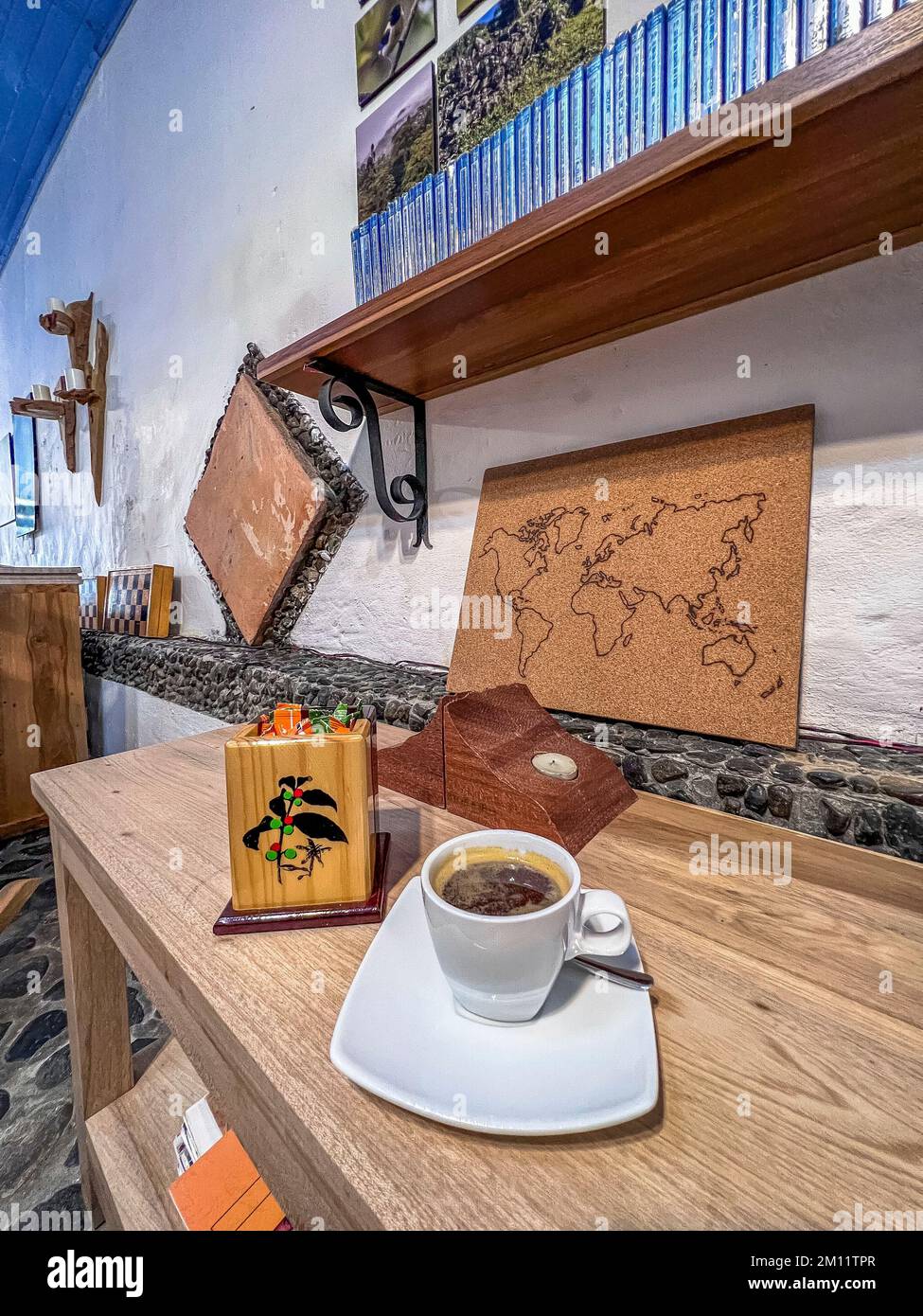 Villaggio espresso -Fotos und -Bildmaterial in hoher Auflösung – Alamy