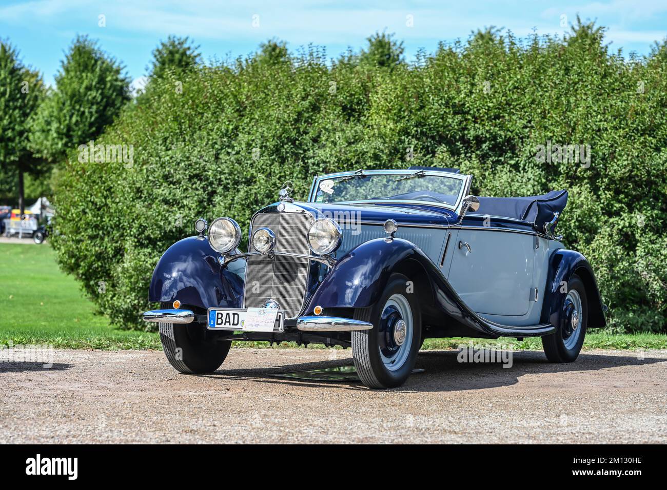 Mercedes benz w21 -Fotos und -Bildmaterial in hoher Auflösung – Alamy