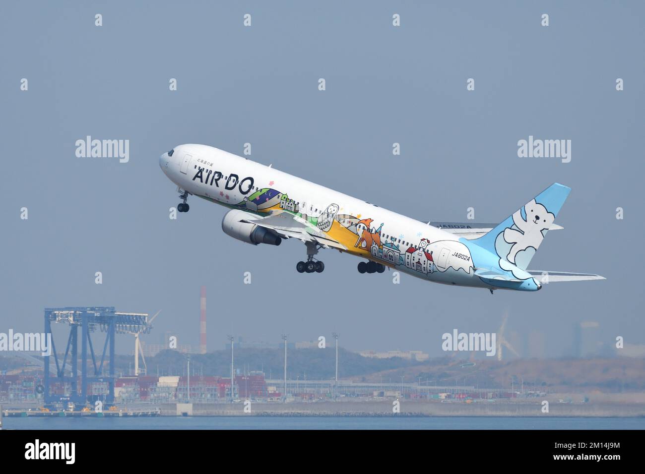 Tokio, Japan - 12. Januar 2020: AIR DO Boeing B767-300 (JA602A ...