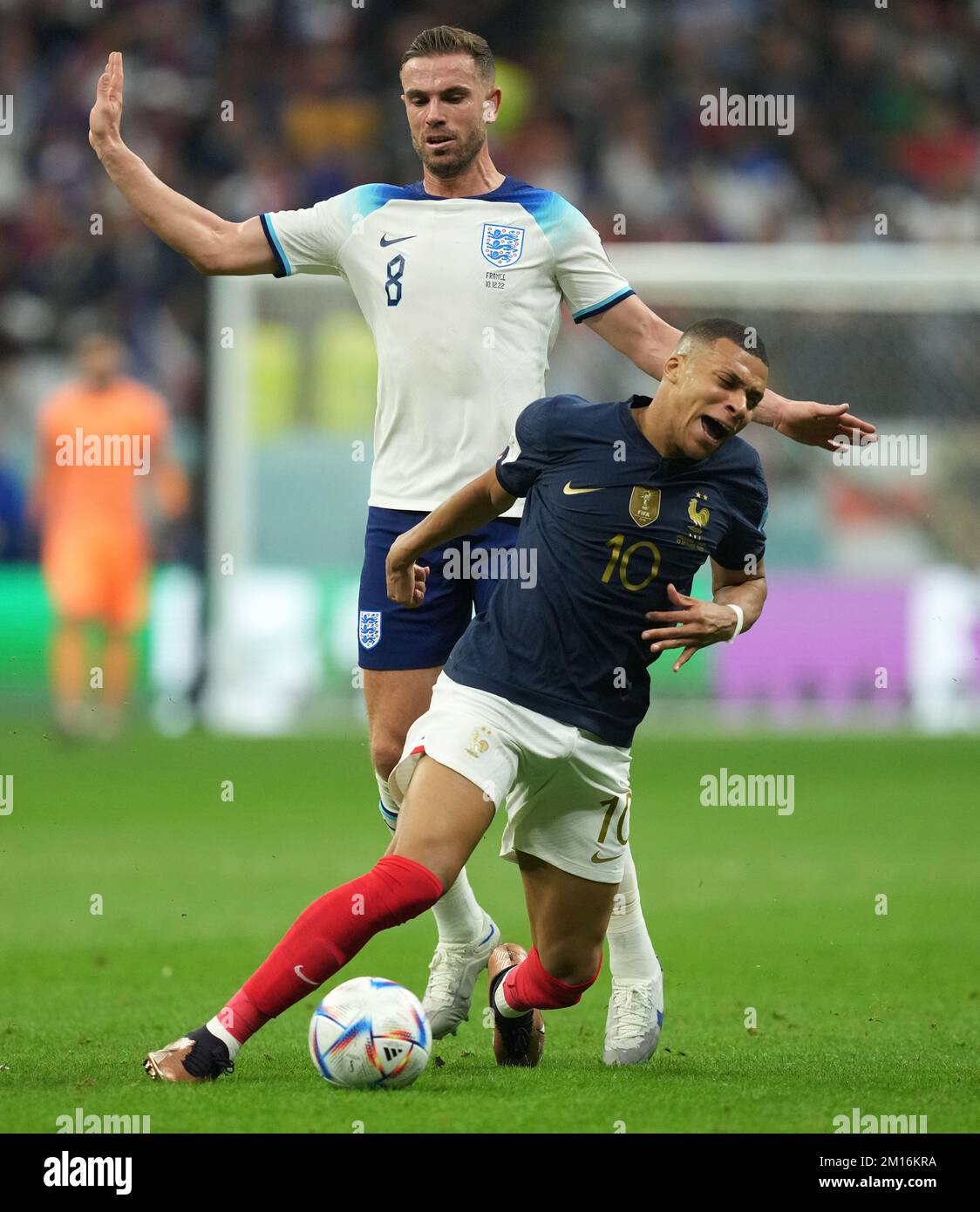 Der englische Jordan Henderson (links) beleidigt den französischen ...