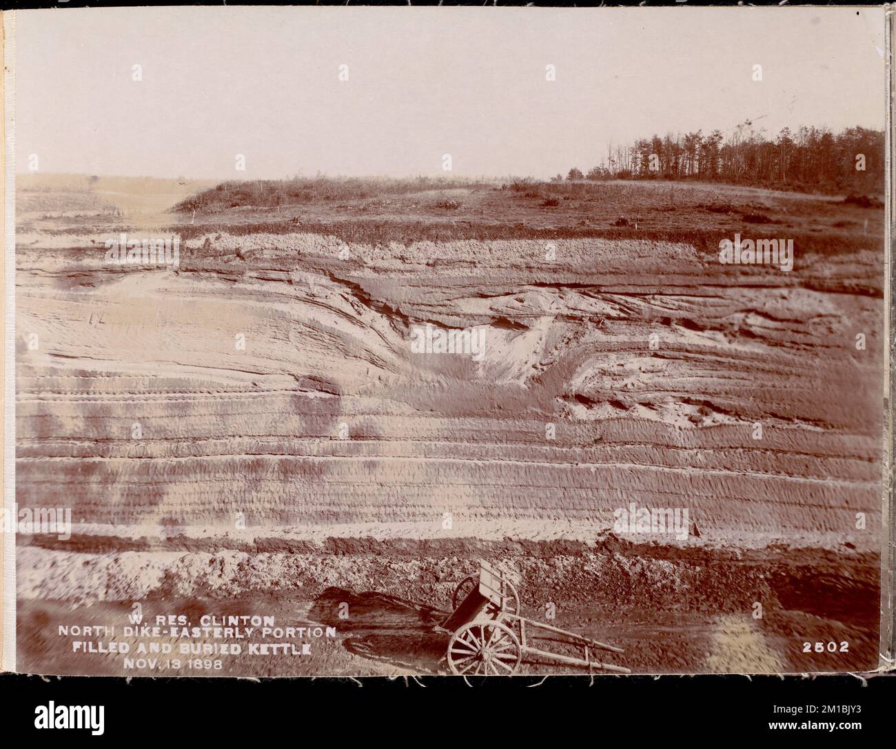 Wachusett Reservoir, North Dike, östlicher Teil, Hauptgraben, gefüllter ...