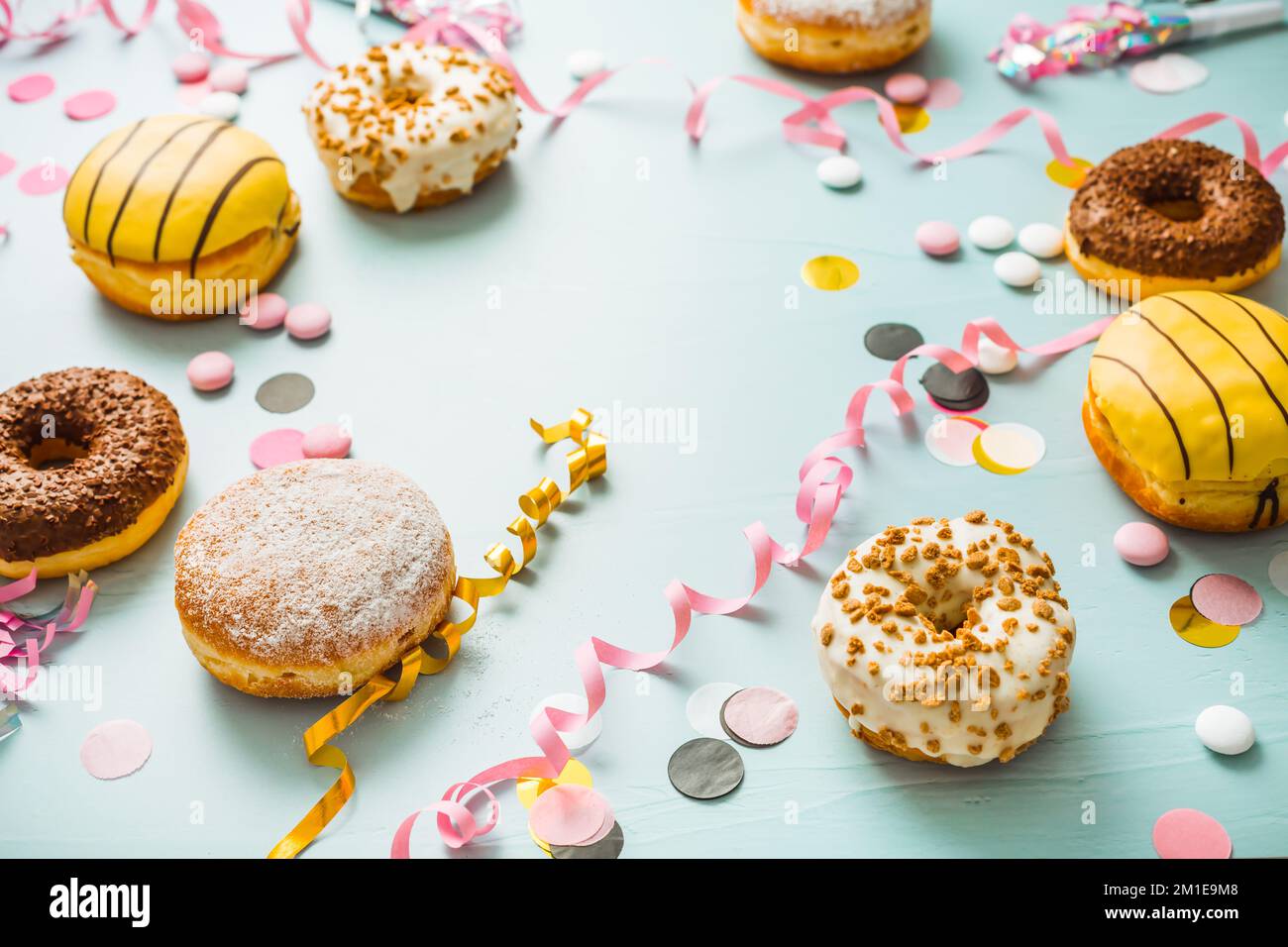 Traditioneller Berliner für Fasching und Party. Deutsch Krapfen oder ...