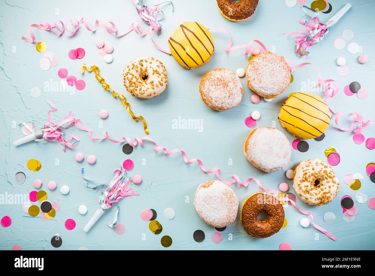 Traditioneller Berliner für Fasching und Party. Deutsch Krapfen oder ...