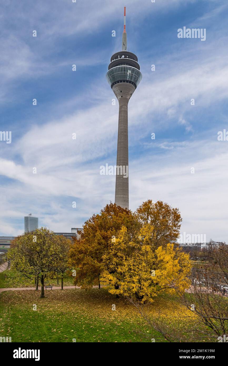 Visitare dusseldorf -Fotos und -Bildmaterial in hoher Auflösung – Alamy